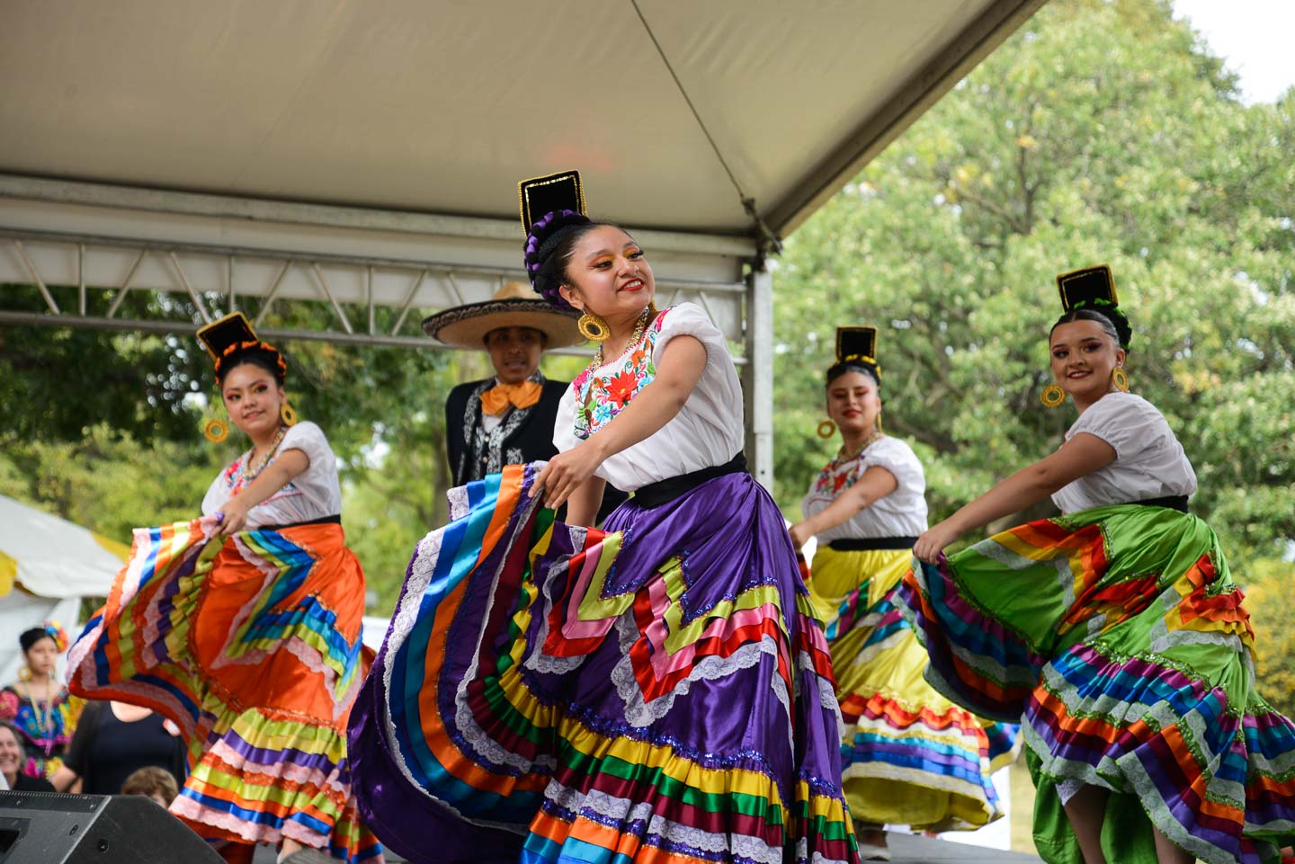 Sunday Funday: Ballet Folklorico Mexico Azteca with Mariachi Son de Morelos | City of Bloomington MN